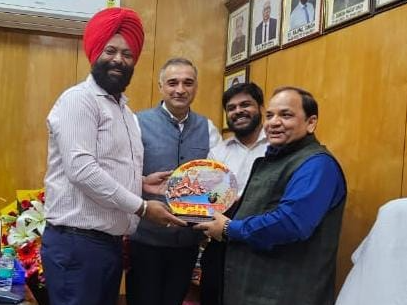 AK Dwivedi took charge at PWD Headquarters Lucknow | पीडब्ल्यूडी ...