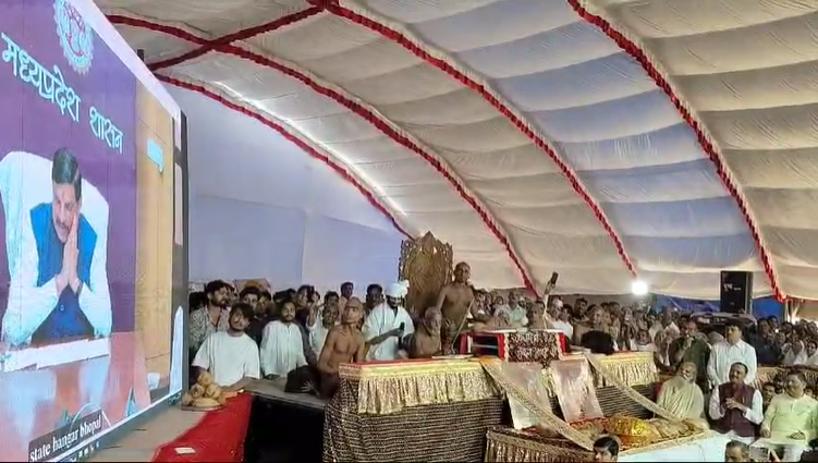 The foundation stone of Sumeru mountain was laid in Baraso of Bhind ...