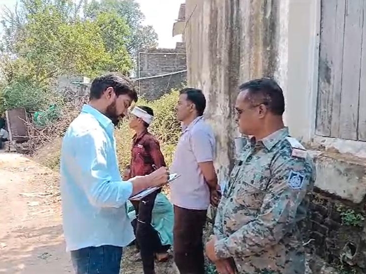 The body of a young man was found hanging from a tree in Balaghat