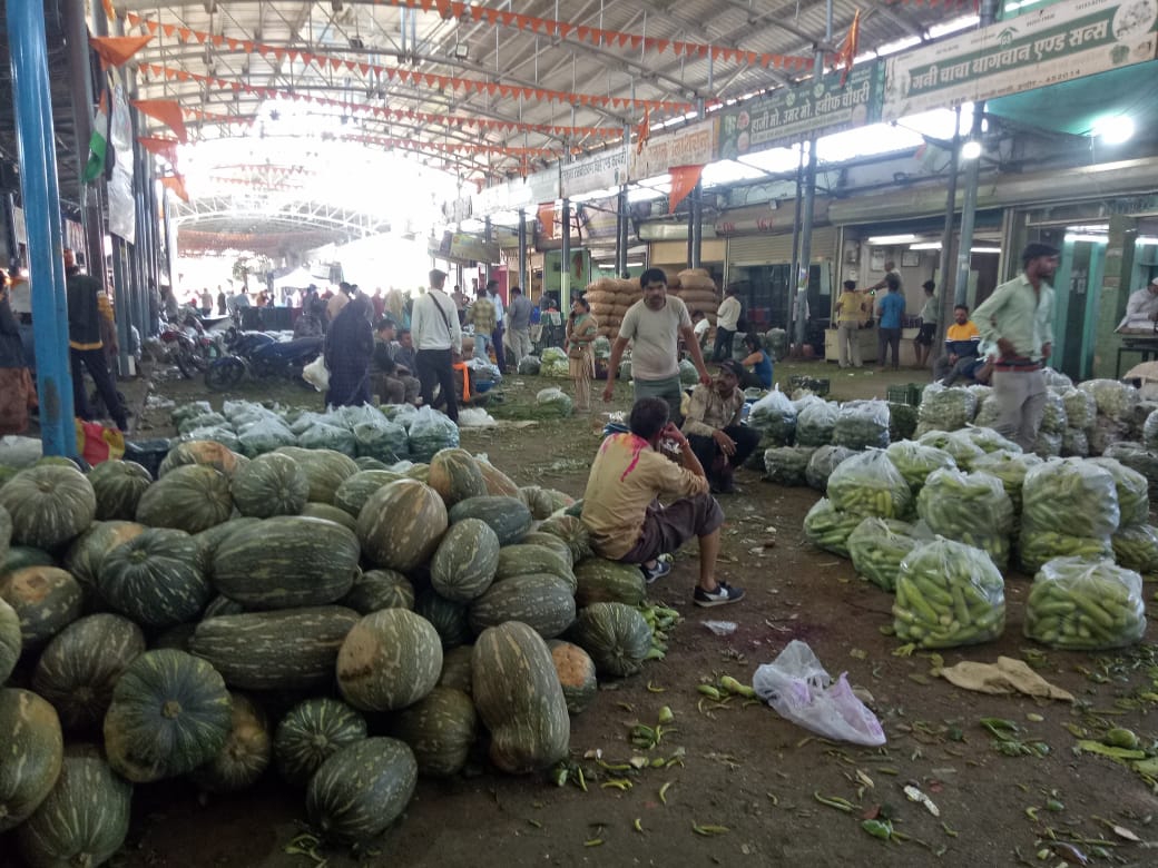 Plenty of vegetables in Indore's Choithram Mandi | इंदौर की चोइथराम ...
