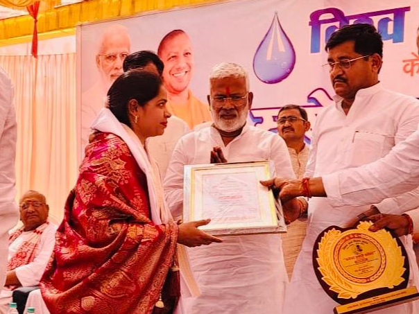 Prayagraj's Ruchi Tiwari honored for water conservation | जल संरक्षण के ...