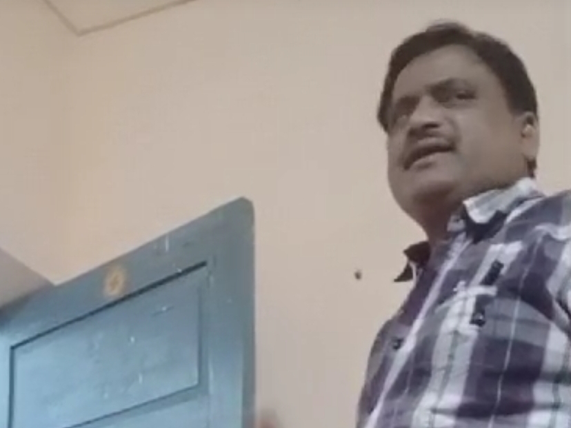 Tehsildar demanded 50 thousand for name transfer; VIDEO | नामांतरण के लिए तहसीलदार ने मांगे 50 ...