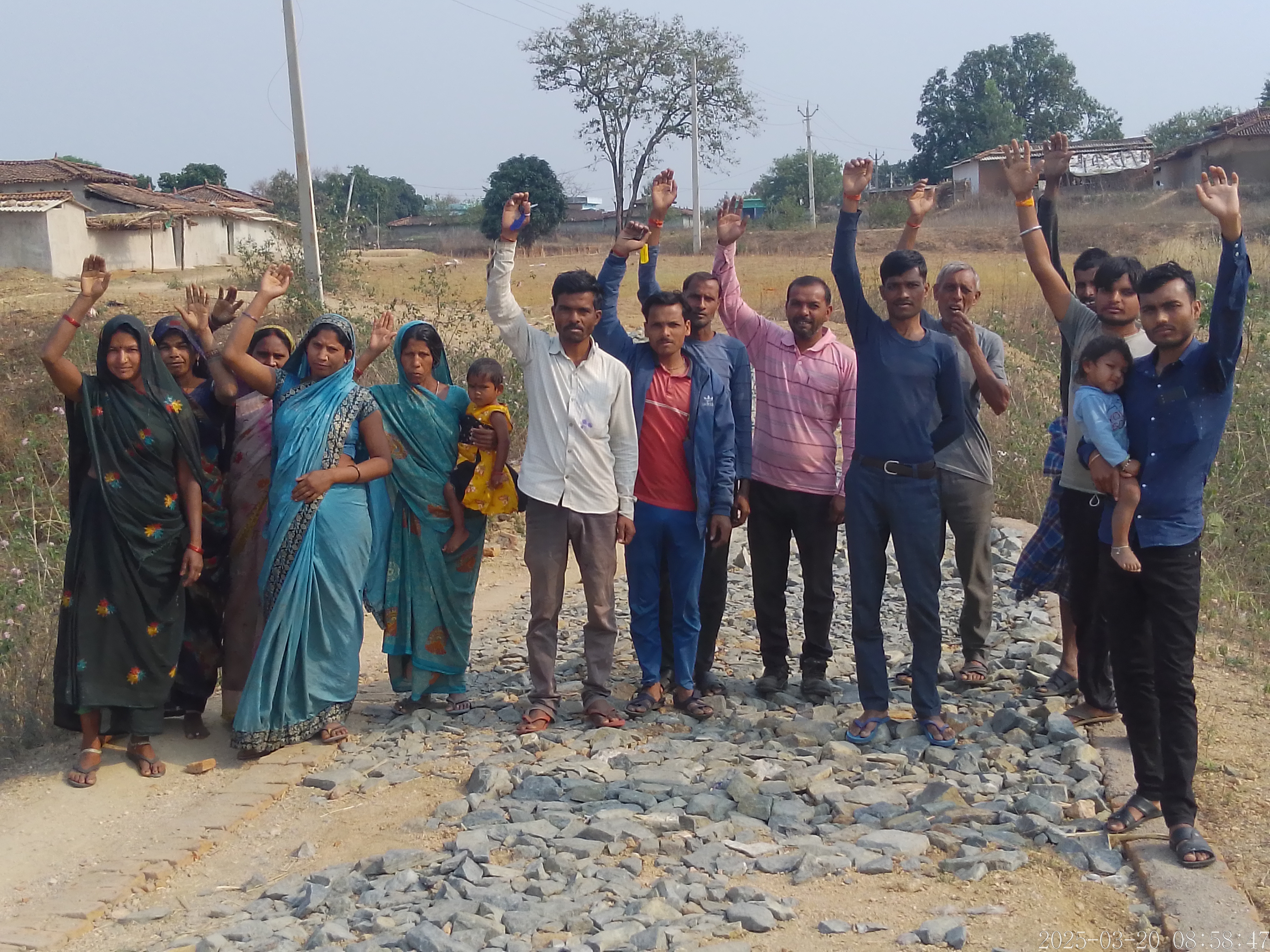 Work stopped in Babhani for one month | बभनी में एक माह से रुका काम ...