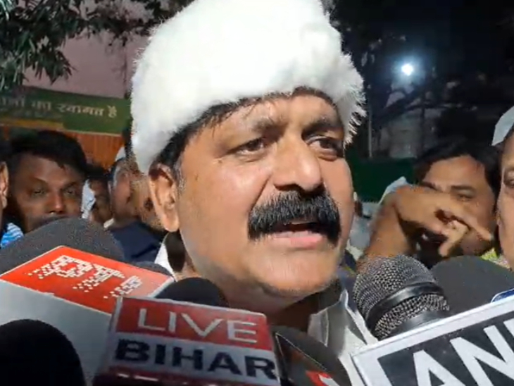 Arrived at Jama Khan's residence for Iftar | जमा खान के आवास पर इफ्तार ...