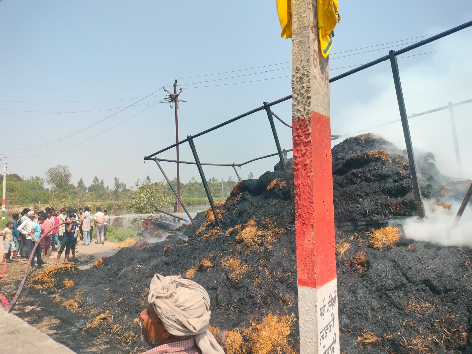 Tractor-trolley caught fire due to electric spark
