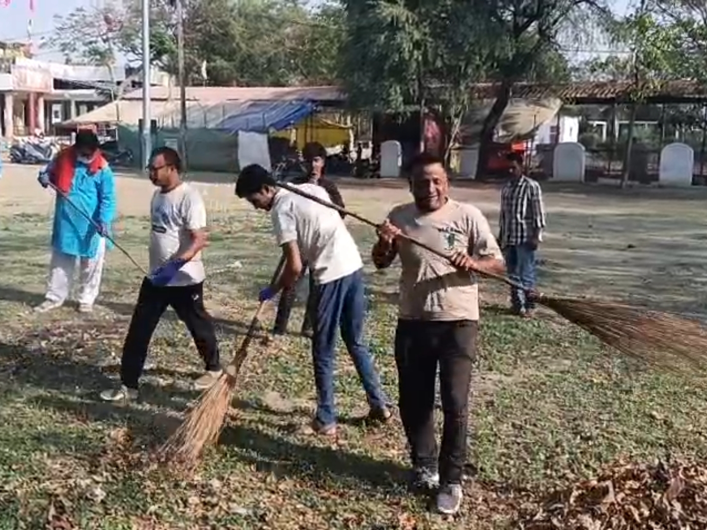 Cleaning campaign in Badi Devi temple before Navratri | नवरात्र से पहले ...
