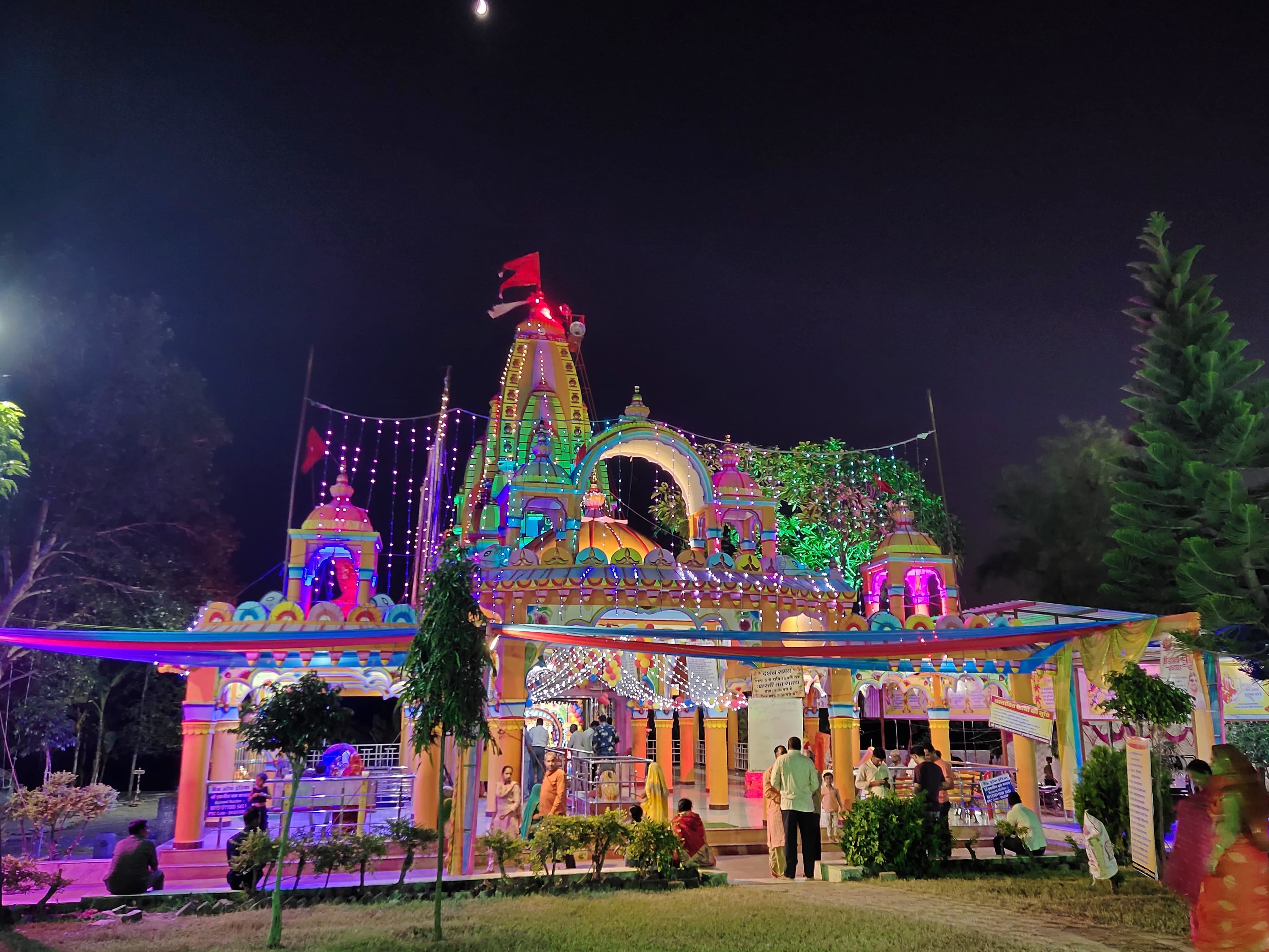 There is a temple of the family deity of the Pandavas in Badnawar ...