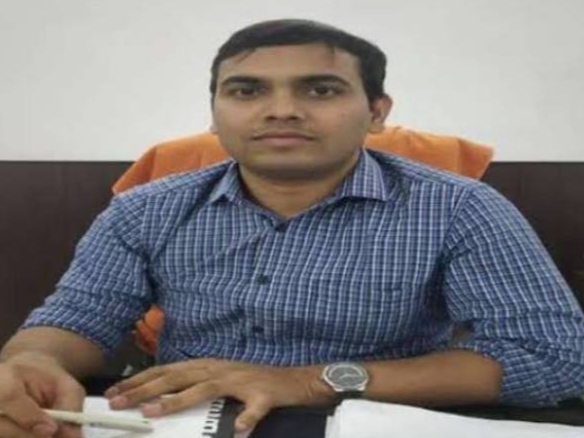 Adverse entry made to four ADOs in Ayodhya DM gave instructions to many ...