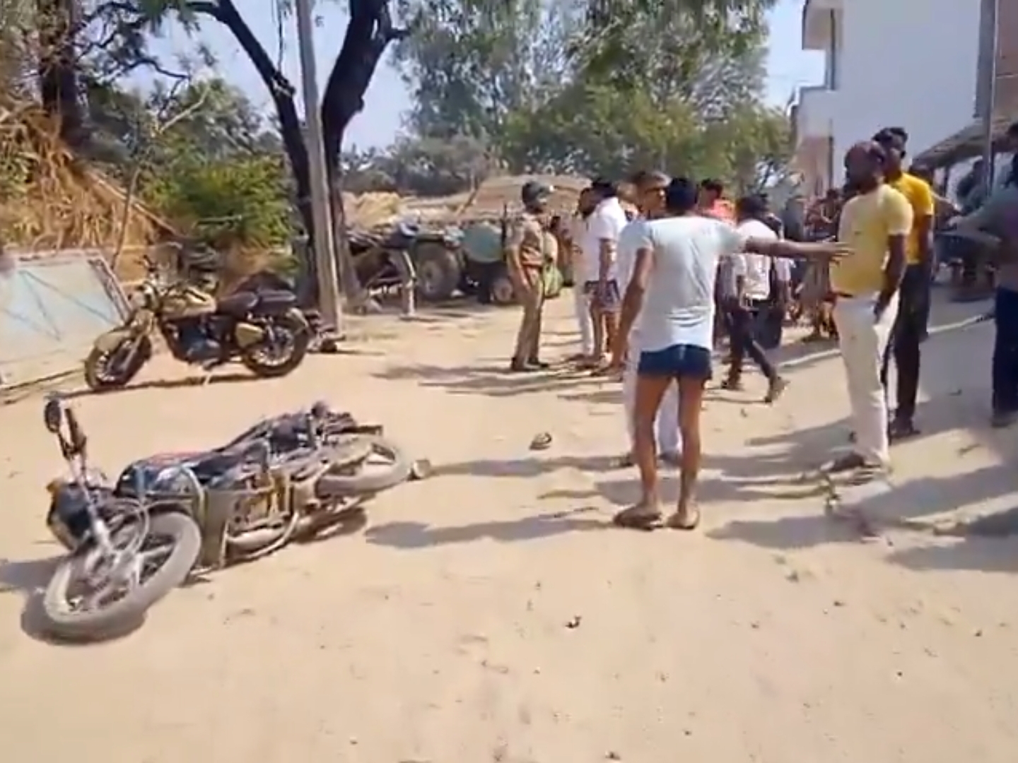 A young man was hit with an axe in front of the police, he died