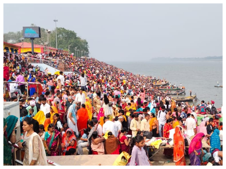 bihar news, buxar news, Crowd gathered at Ramrekha Ghat for Satuan ...