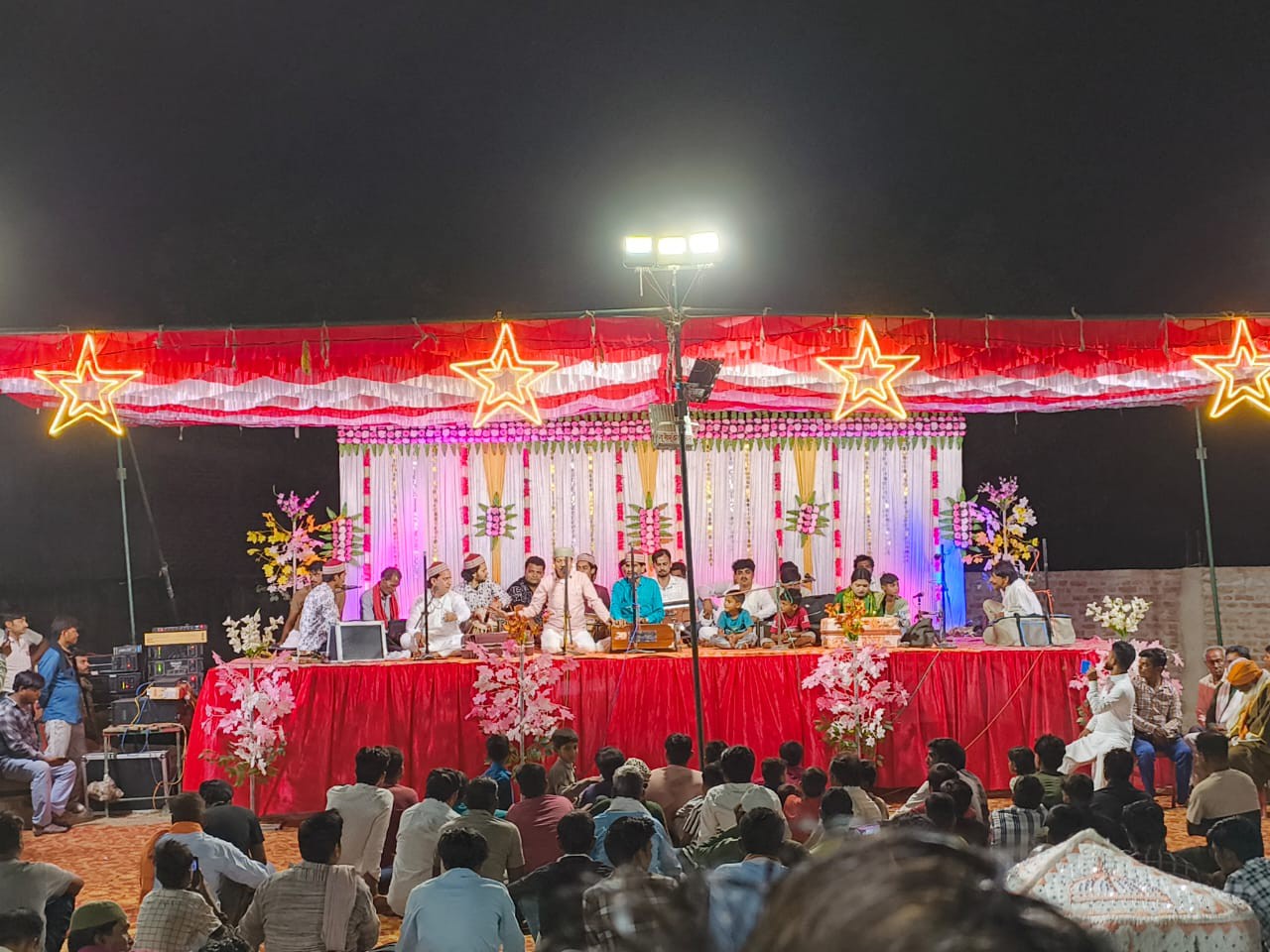 Qawwali at the tomb of Baba Hurmat Hazrat Masoom Shah