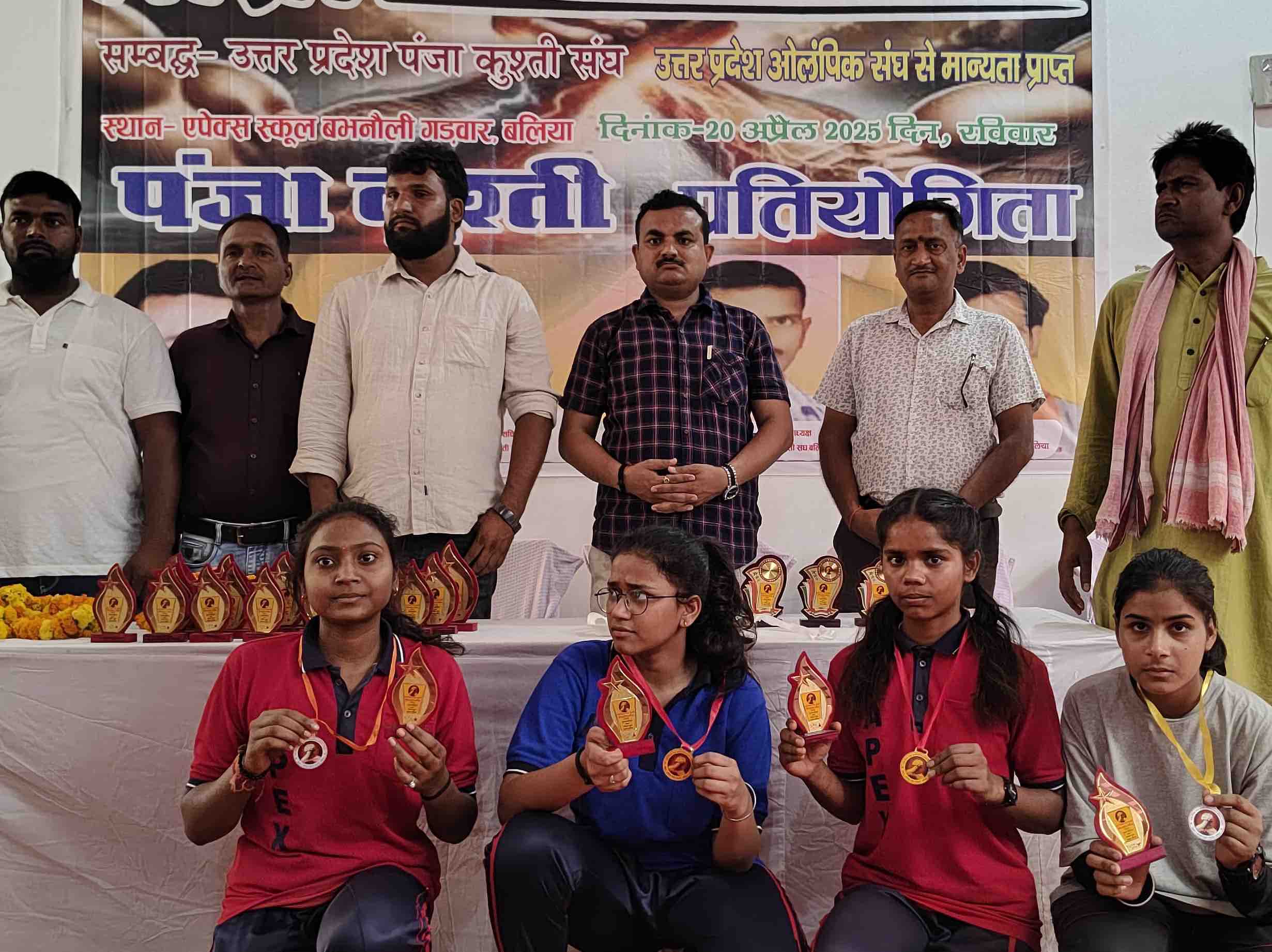Junior-senior panja wrestling competition in Ratasar | रतसर में जूनियर-सीनियर पंजा कुश्ती ...