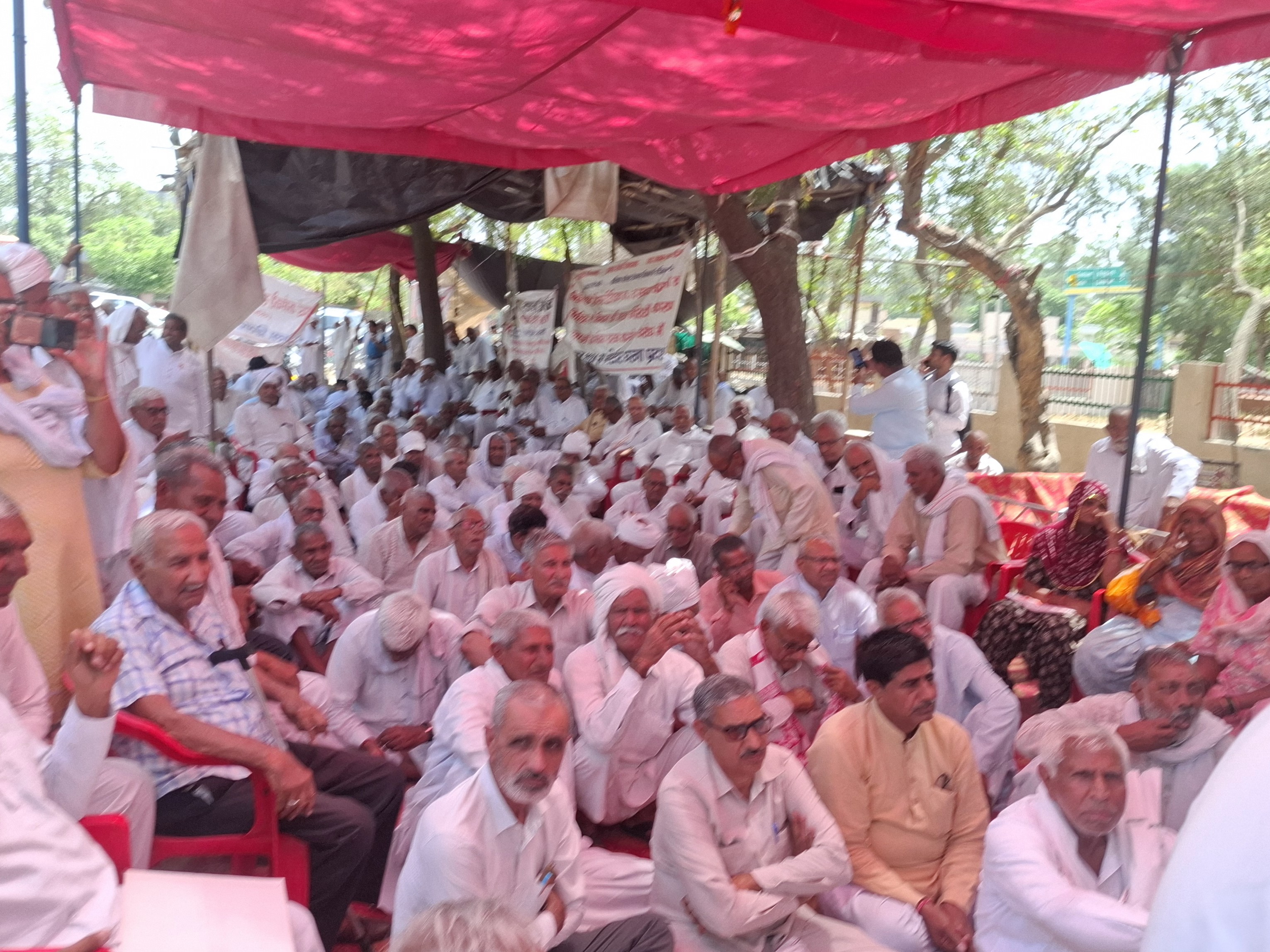 Hisar-mini-secretariat-retired-employees-protest-against-finance-bill ...