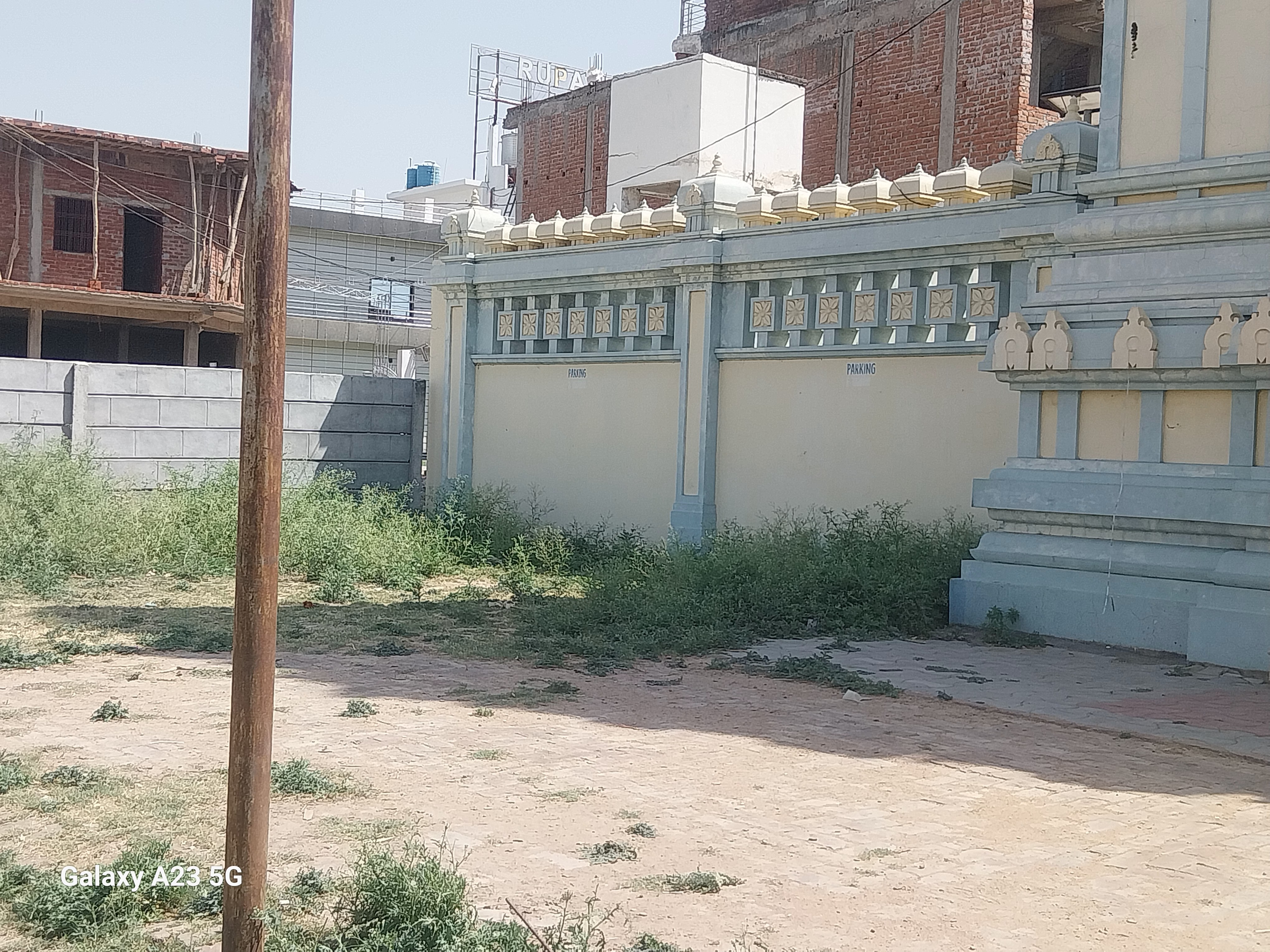 Lack of cleanliness outside Tirupati Balaji temple premises | तिरुपति ...