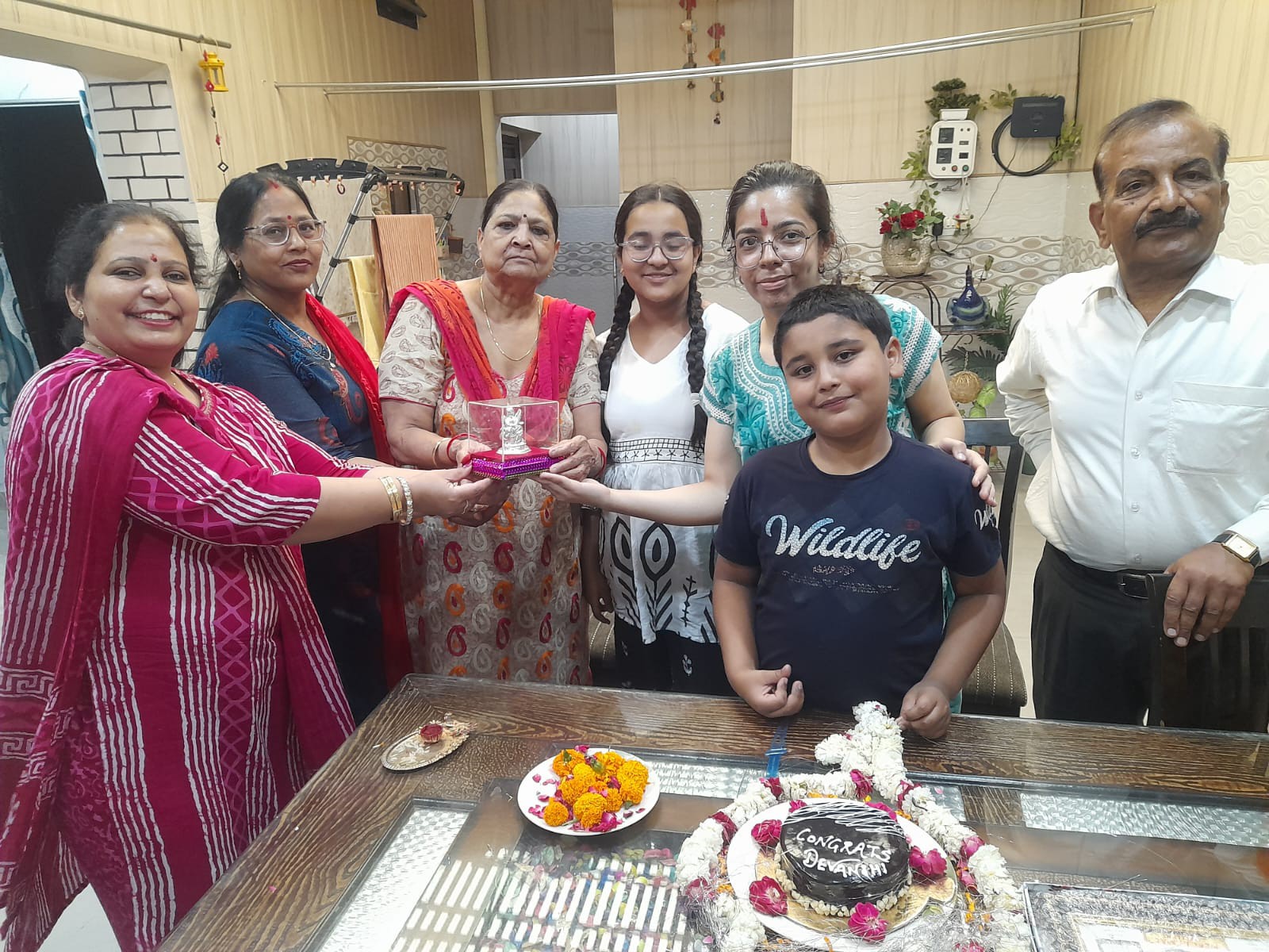 Honoring Devanshi Saxena who got 124th rank in UPSC