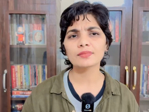 Sedition case against Neha Singh, she went viral in Pakistan | नेहा ...