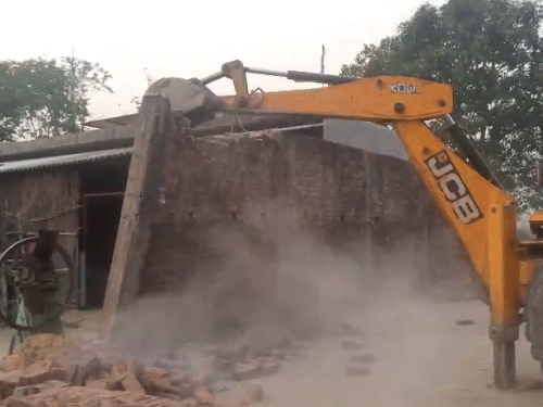 UP Lakhimpur Kheri Masjid Bulldozer Action | Krishnanagar Mosque ...