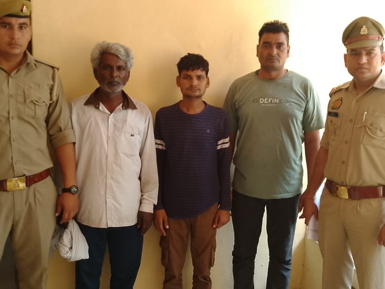 Big success of police in Kosikala Pistol knife recovered three youths ...