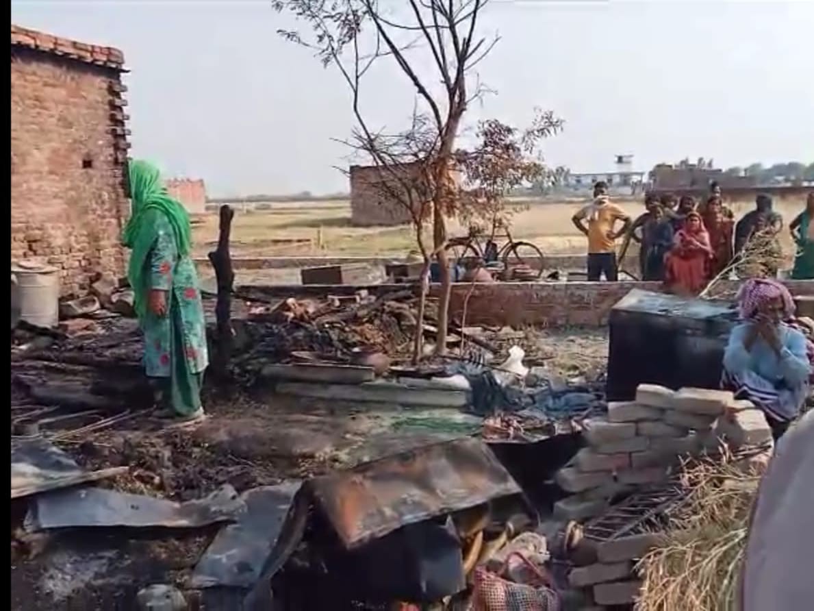 Fire spread from farm to hut in Muhammadabad