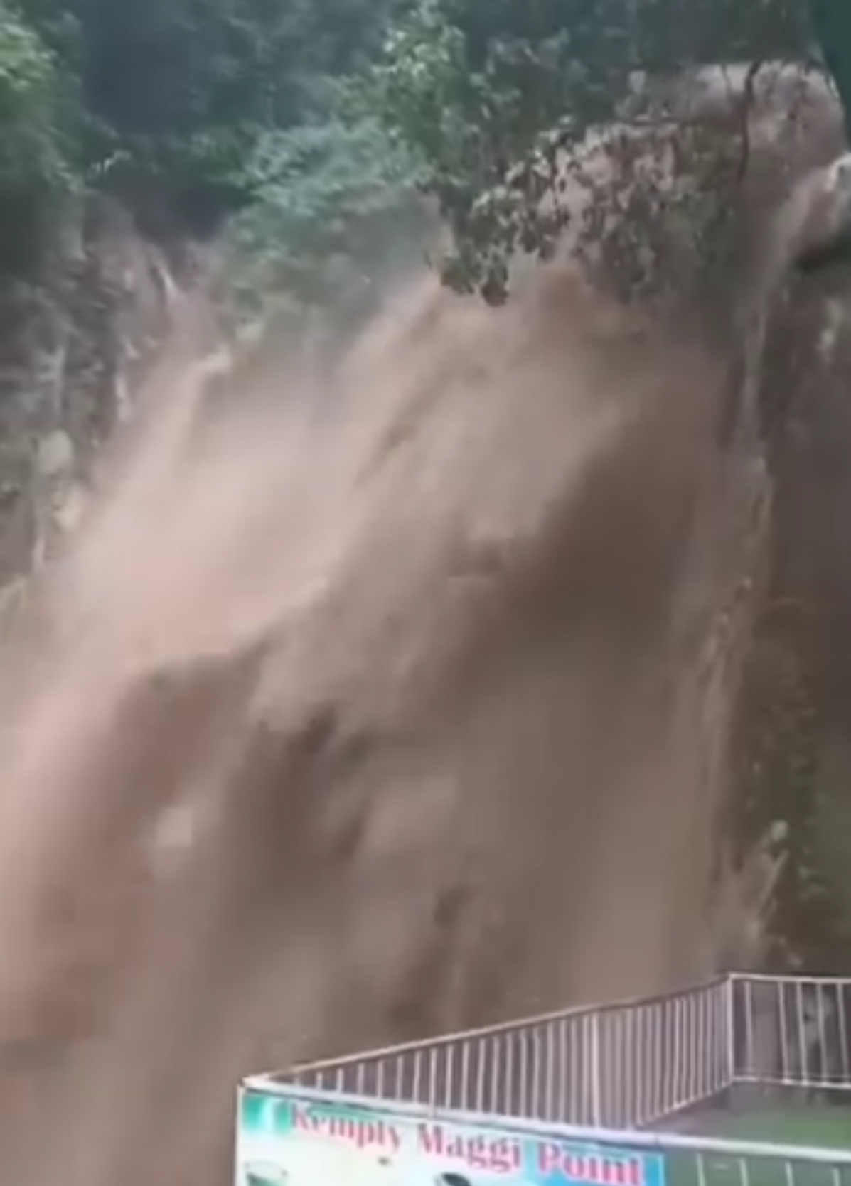 Flood-like situation in Uttarakhand due to heavy rain People who went ...