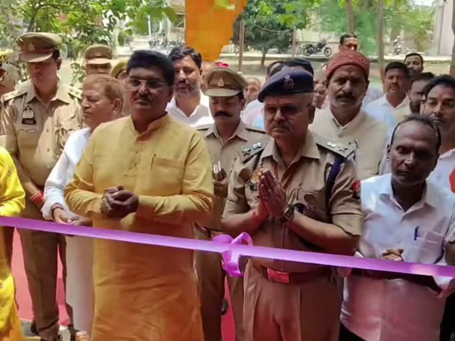 Pink booth inaugurated at Haraiya police station