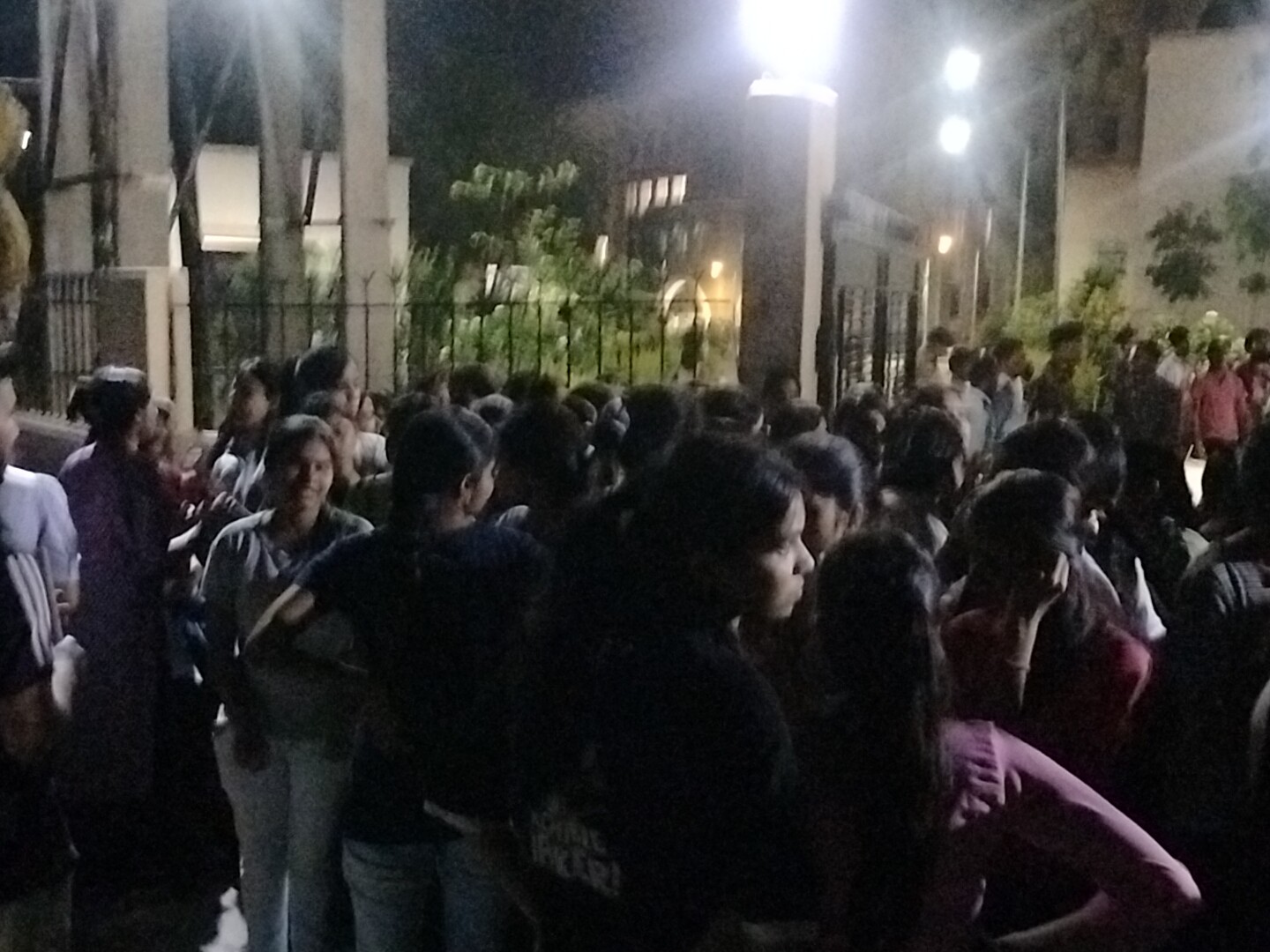 student going to take the exam died in a road accident Students of Sher ...