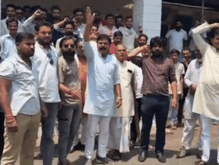 '1 bullet from me will kill 6 Yadavs': Former Congress MLA's remarks in ...