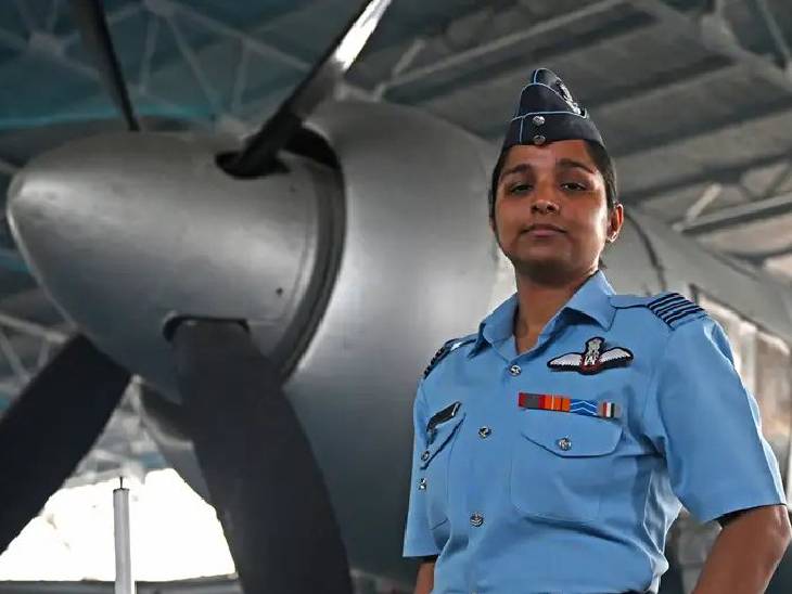 Shivangi Singh Rafale | IAF Fighter Jet Pilot Shivangi Singh Vs Pakistan Army | पहली महिला राफेल ...