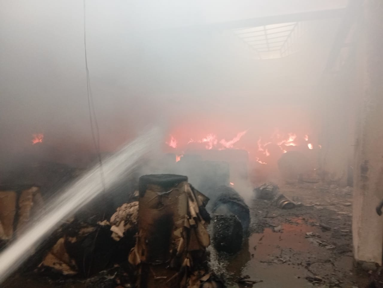 Massive fire breaks out Manesar factory Gurugram | IMT मानेसर में ...