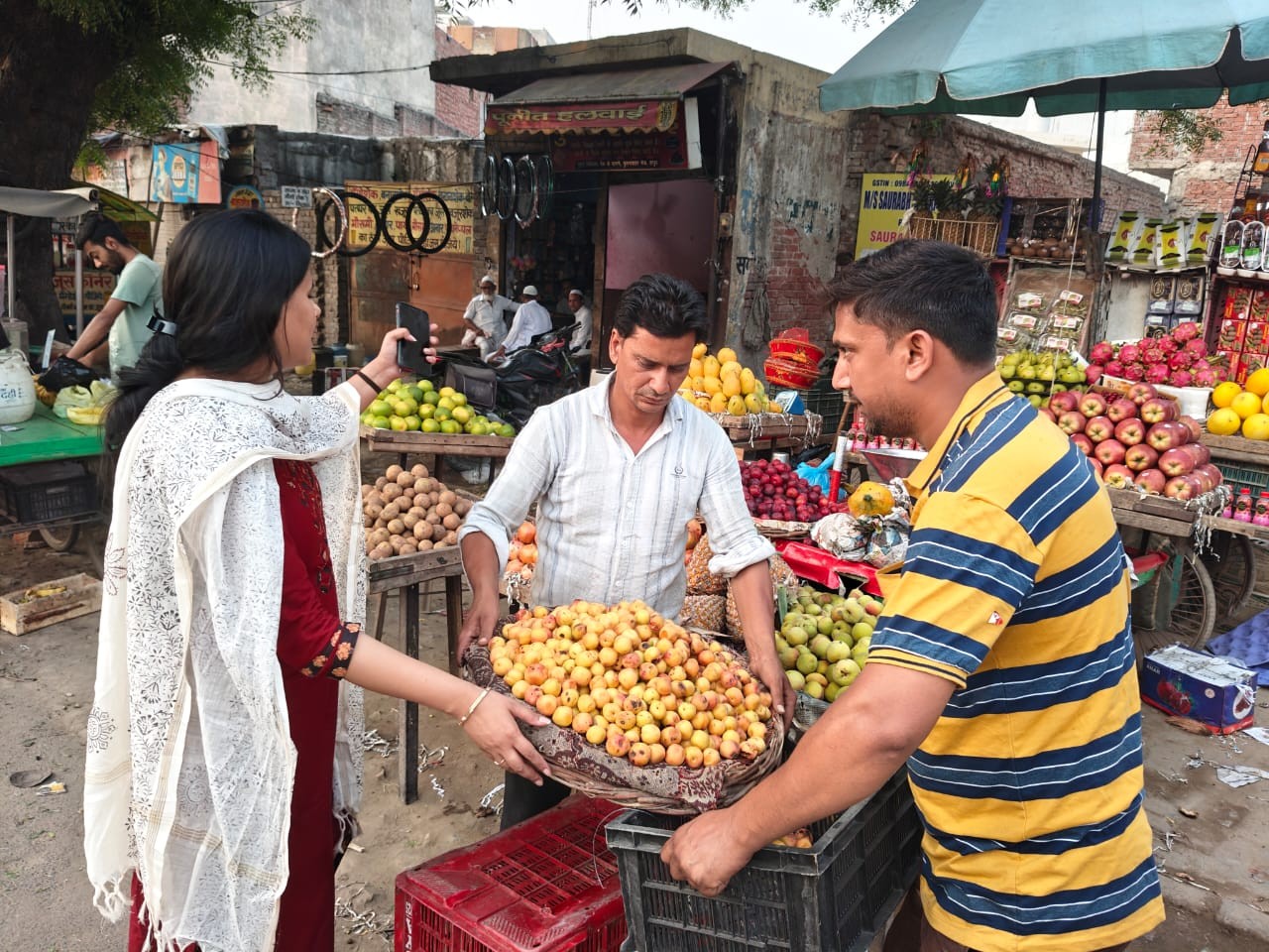 Action of Food Safety Department in Hapur | हापुड़ में खाद्य सुरक्षा ...
