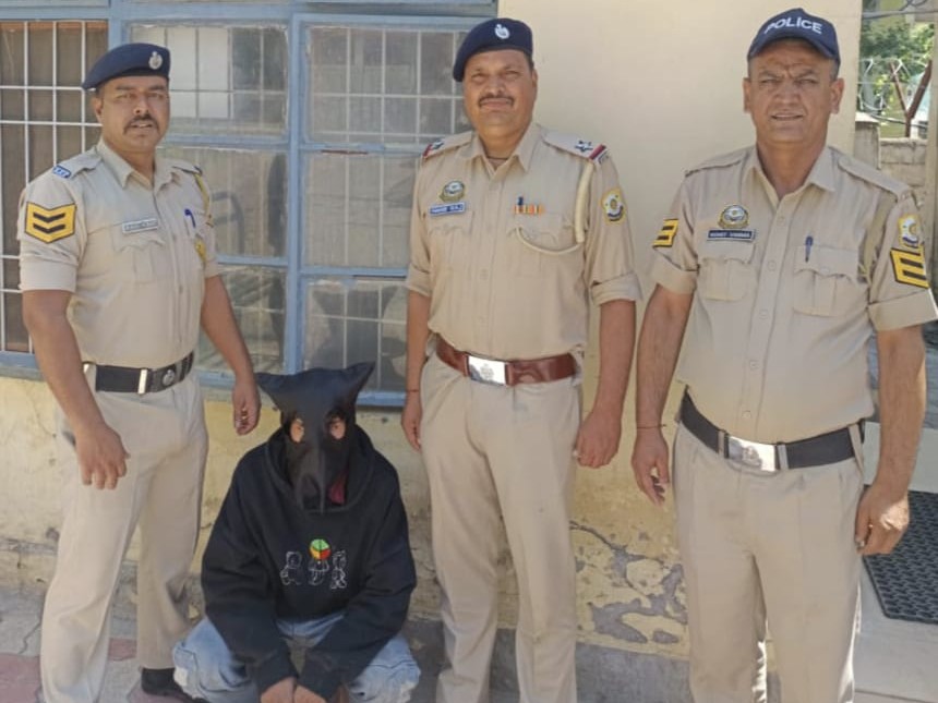 Kullu Police Arrests, Three Drug Smugglers | Heroin Charas | Manali News | कुल्लू में तीन नशा ...