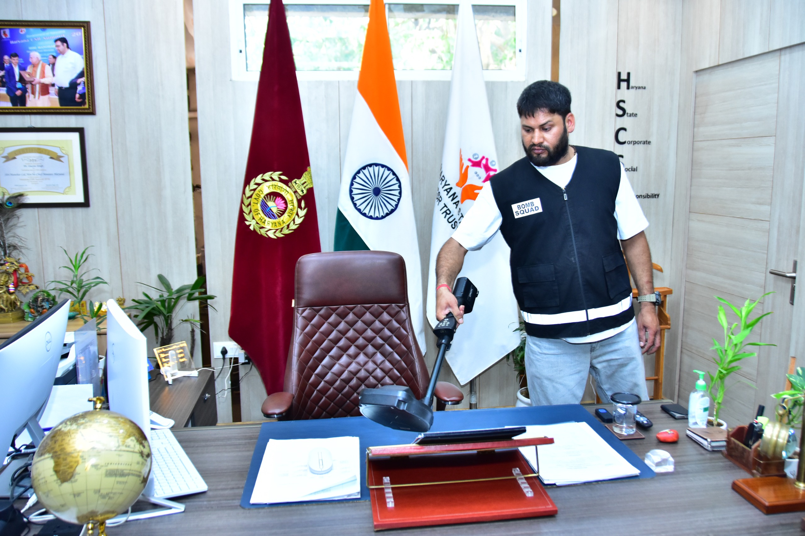 Fake bomb blast Threat Mini sectariat Gurugram Mini Secretariat ...