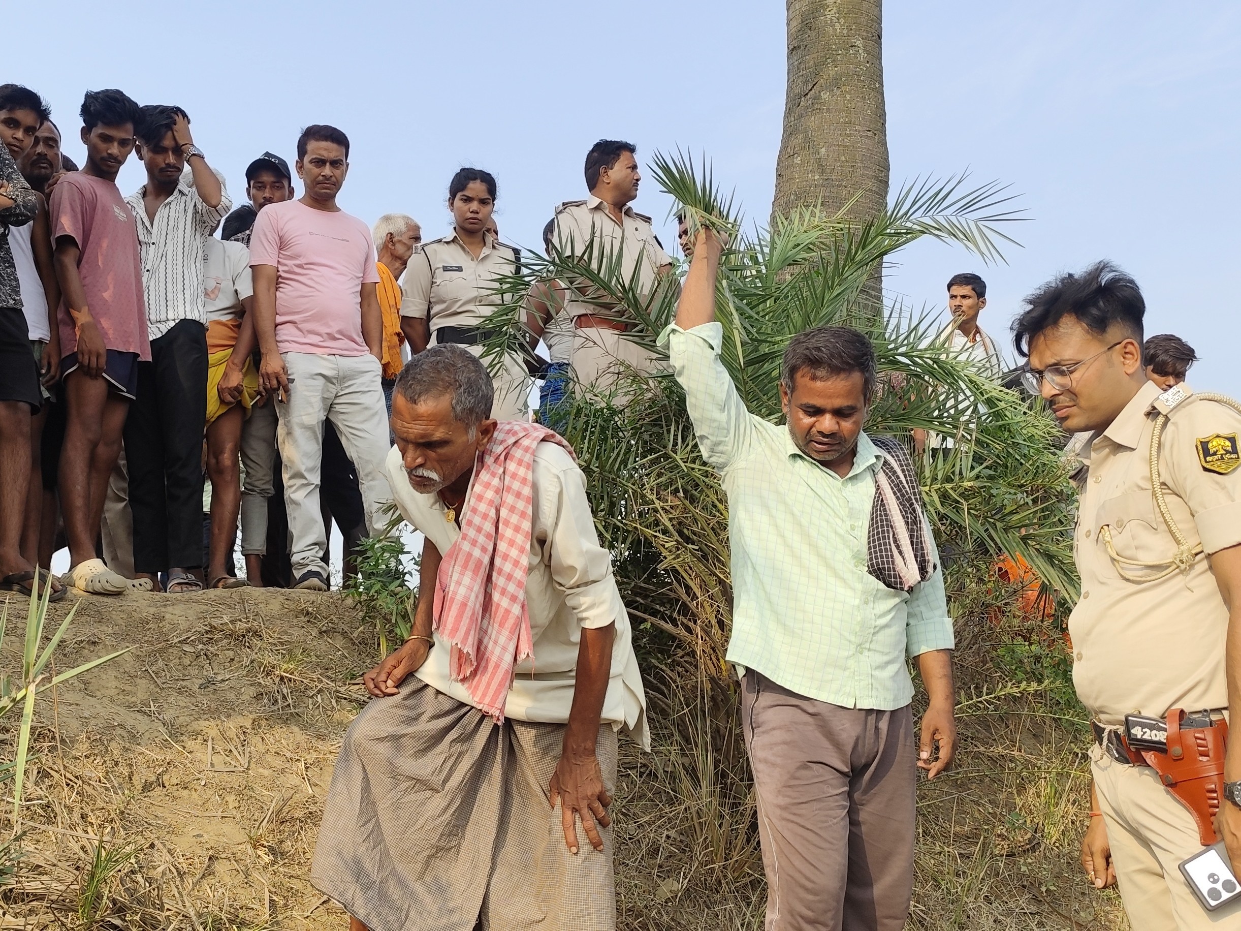 Firing on two friends in Fatuha;bihar bhaskar latest news | फतुहा में ...