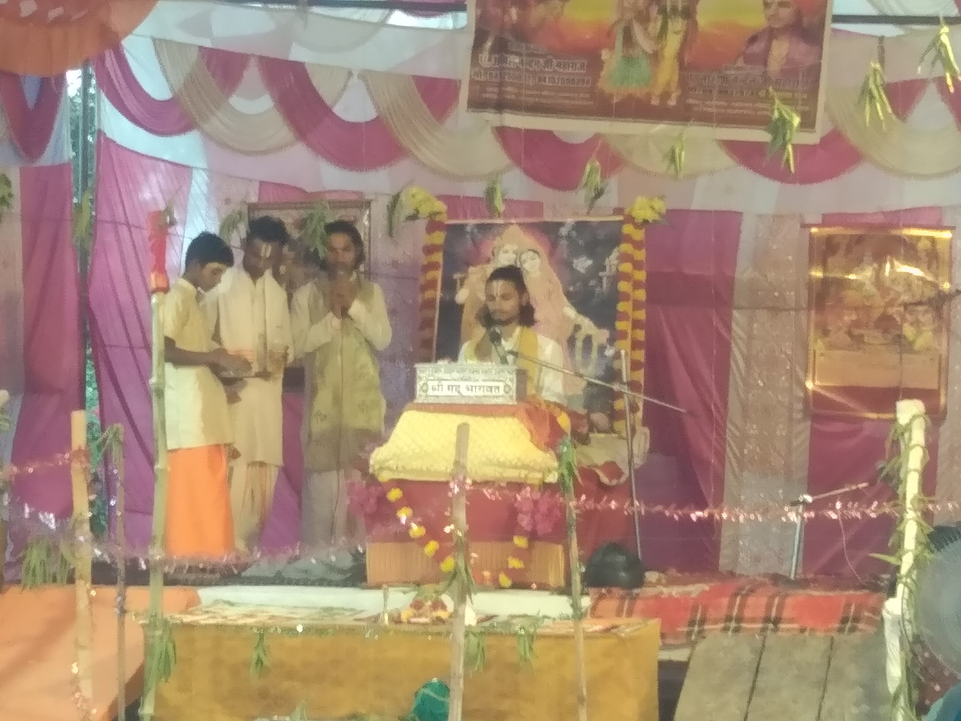 Childhood antics of Krishna in Shrimad Bhagwat Katha | श्रीमद् भागवत कथा में कृष्ण की बाल लीलाएं ...