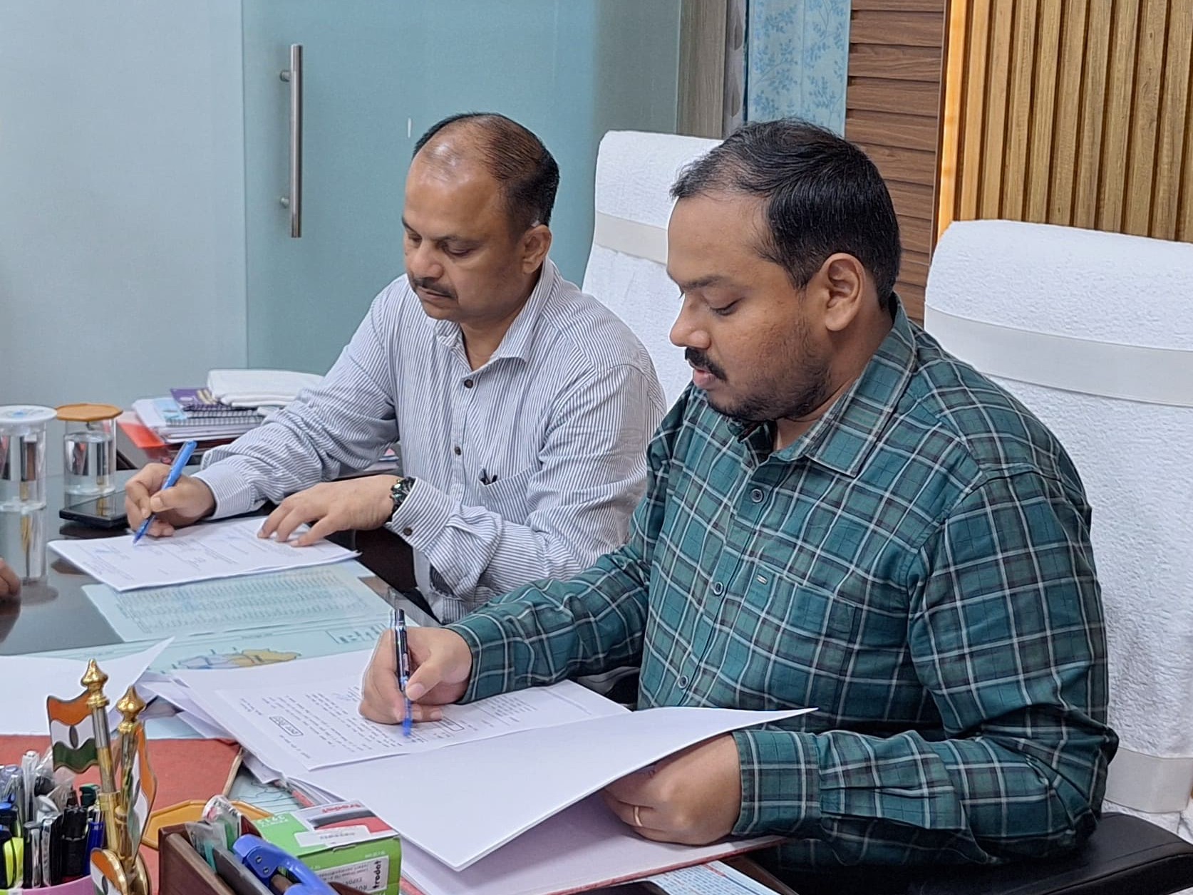 Dipesh Kumar, the new DM of Saharsa, took charge Bihar News | सहरसा के नए DM दीपेश कुमार ने ...