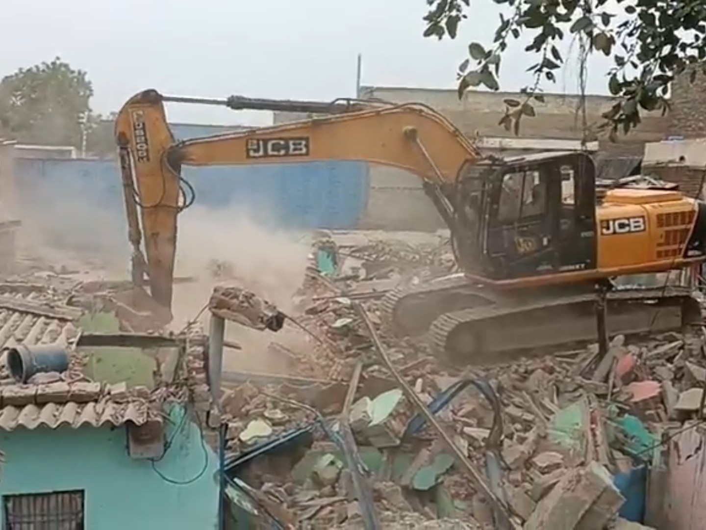 Faridabad Municipal Corporation Demolishes 60 Illegal Houses | Buddha ...