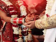 In-laws made indecent comments about color | ससुराल वालों ने रंग को ...