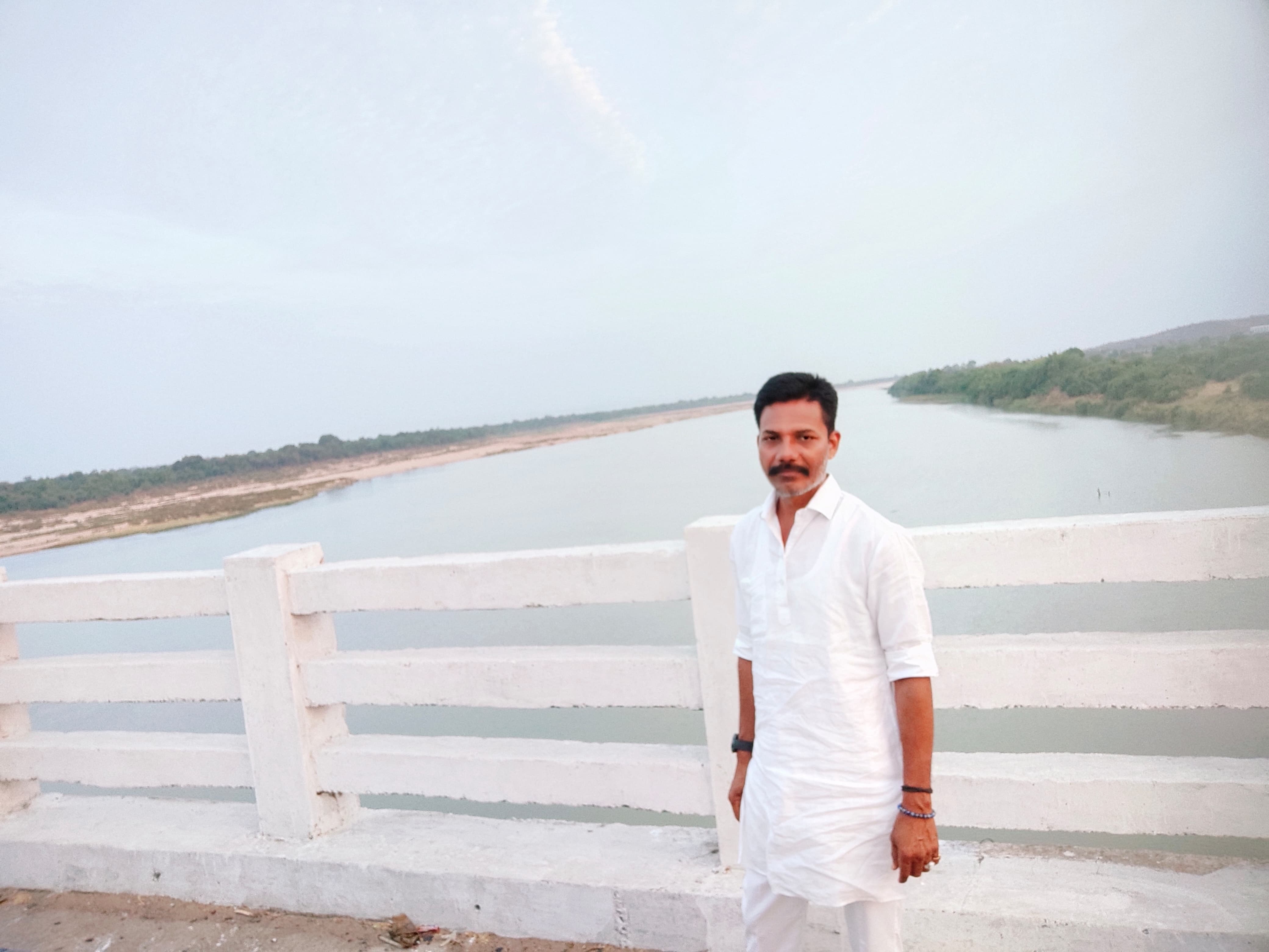 BJP leader Santosh Pandey dies by suicide in Khandwa: Records video in ...