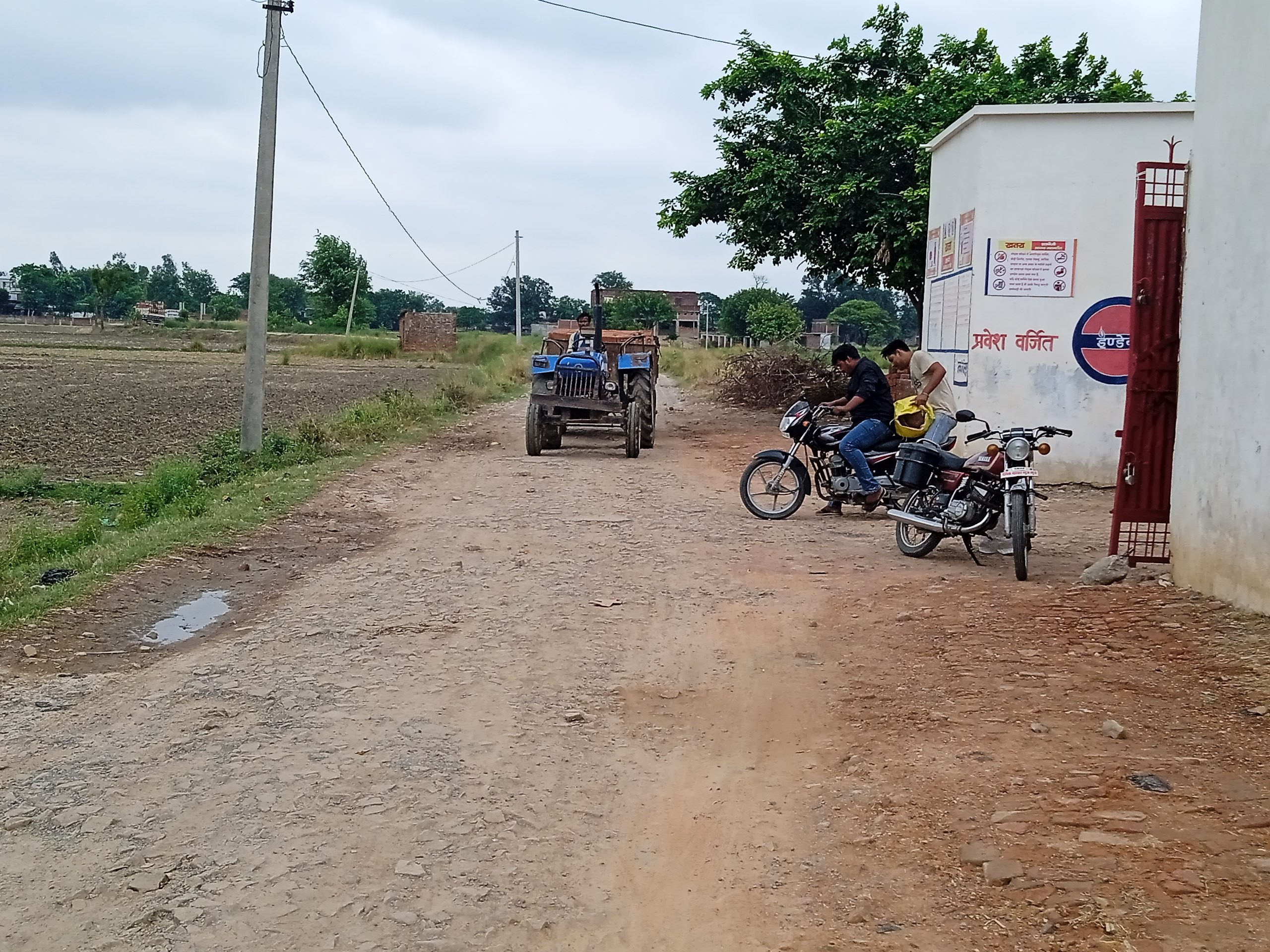 Khalispur-Nara Madhaipur road in dilapidated condition since 10 years ...