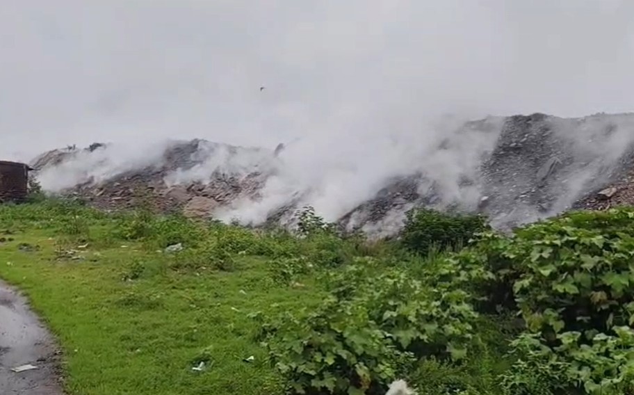 Jharia mines emit steam as 109-year-old fire reacts to rain