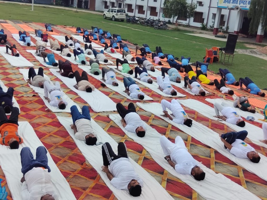 Program organized in Ikouna on International Yoga Day | अंतरराष्ट्रीय ...
