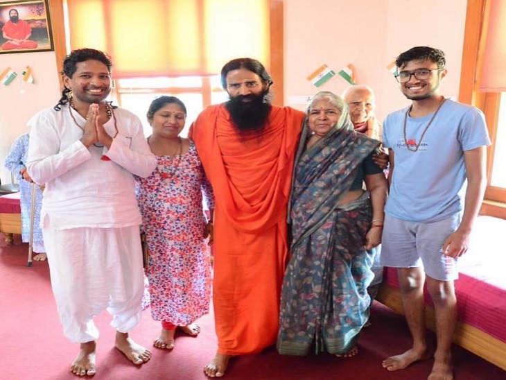 Sex Toys, Marijuana Injections Fake Baba Ashram | पाखंडी बाबा के आश्रम ...