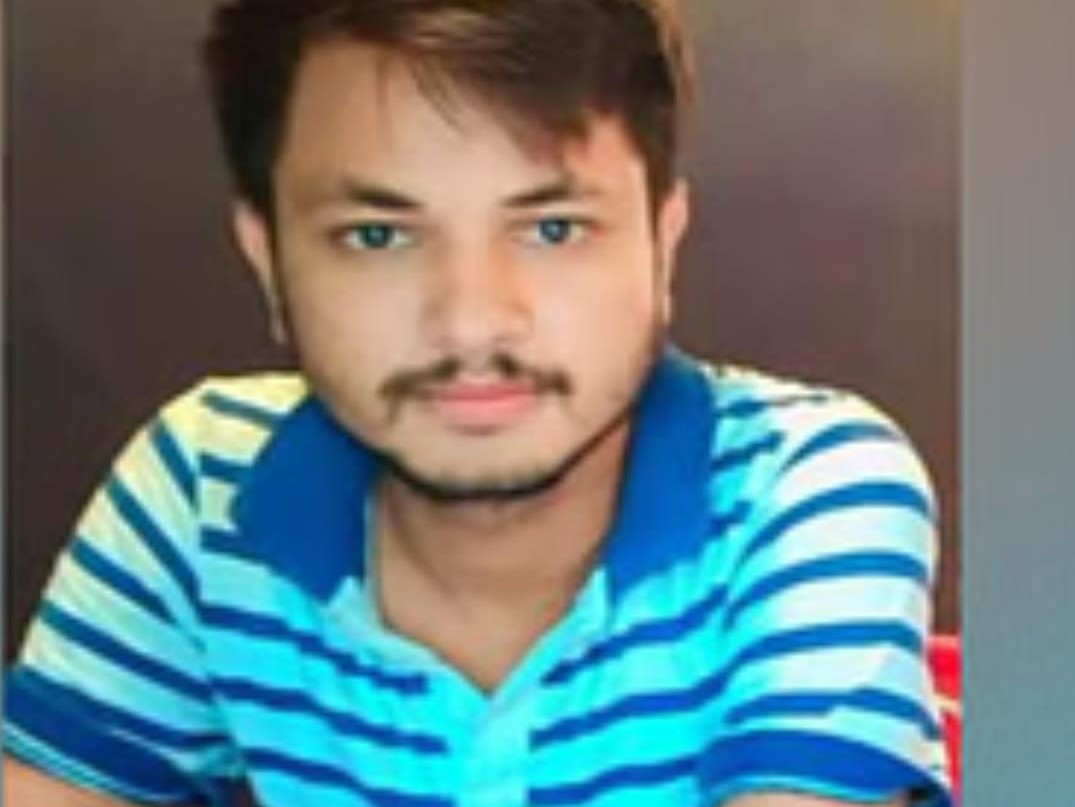 B.Tech student committed suicide at home in Deoria | देवरिया में बीटेक छात्र ने घर में की ...