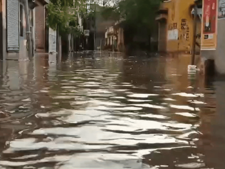 10 PHOTOS of destruction, landslides due to heavy rain