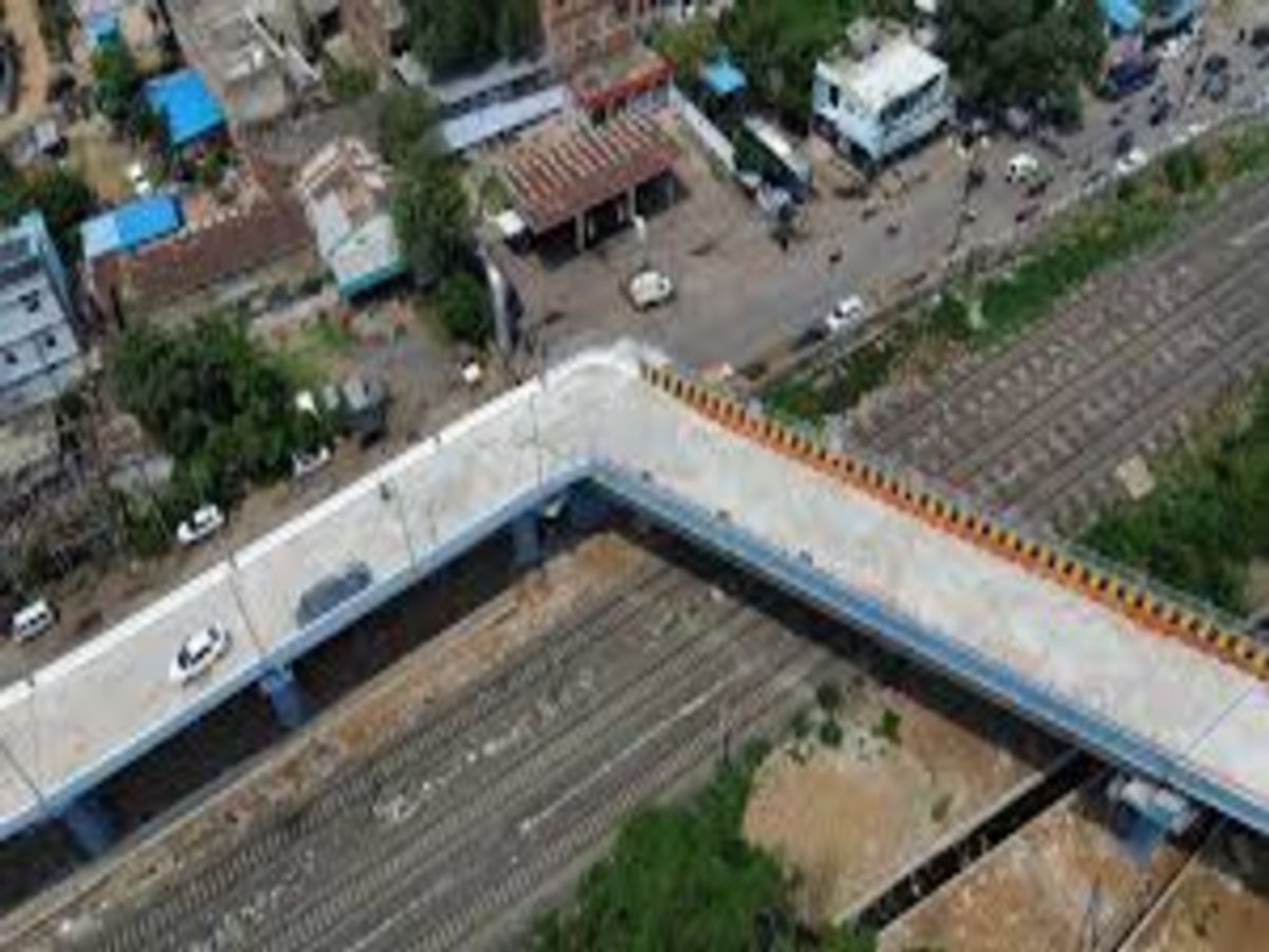 CM spoke on the wonder engineering of Aishbagh Bridge