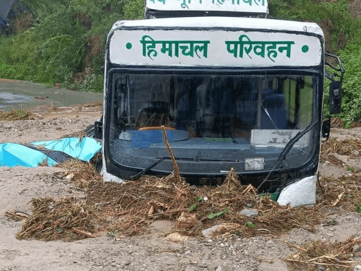 5 more bodies recovered in Himachal's Mandi, 34 still missing; Death toll reaches 10; Mobile ...