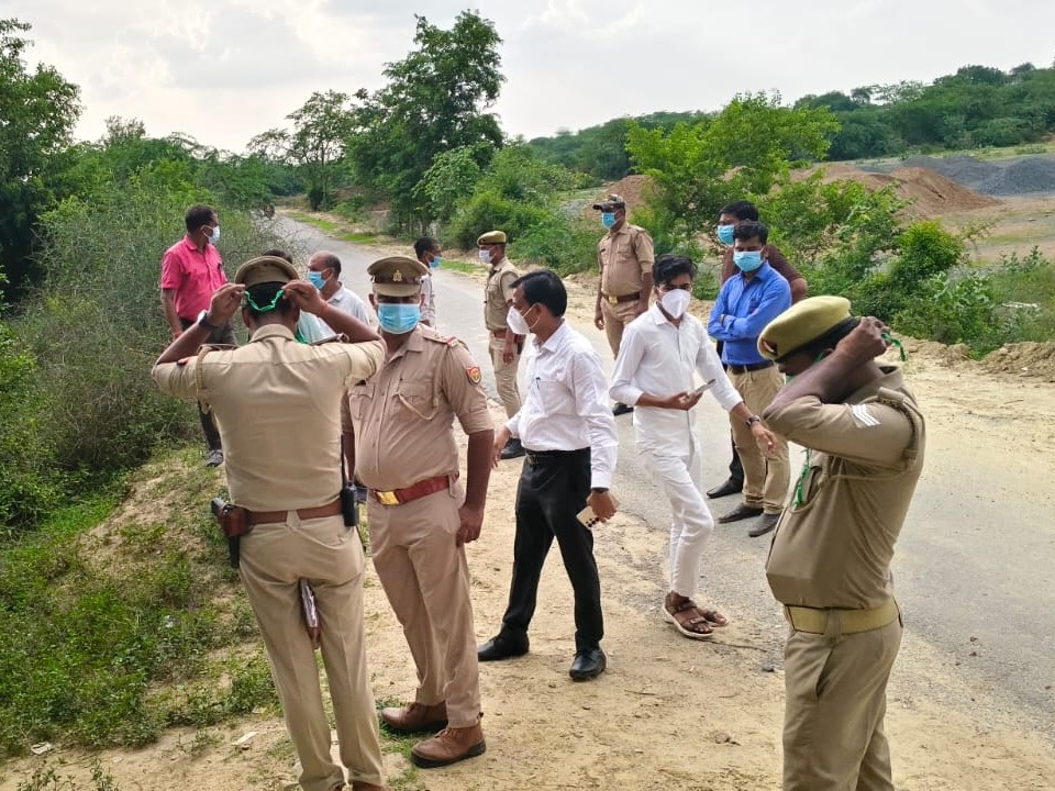 The grave was dug after the body was misidentified | शव की गलत पहचान के ...