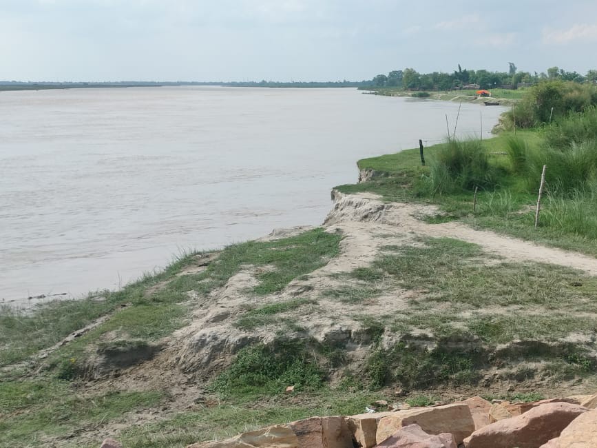 The water level of the Saryu river is above the danger mark