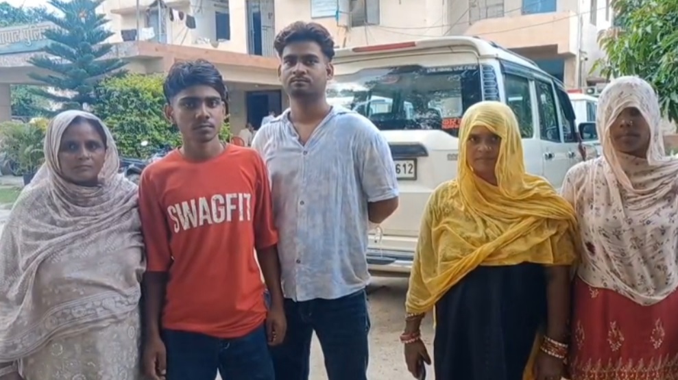 Fight during Muharram lathi game in Darbhanga | दरभंगा में मुहर्रम लाठी ...