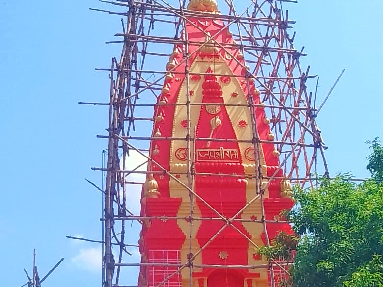 Mini Kainchi Dham is being built in Maharajganj
